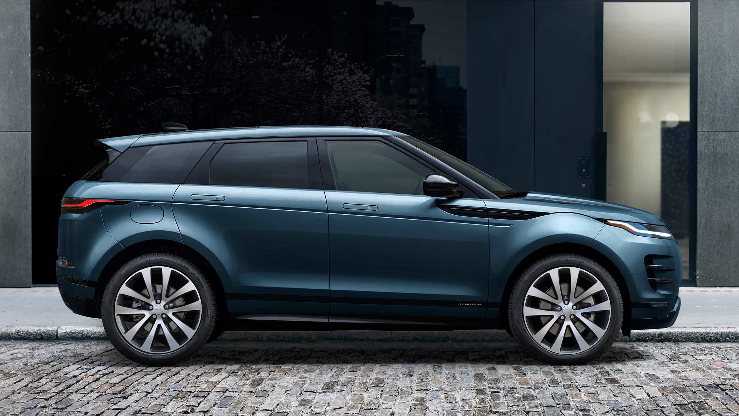 range rover side view